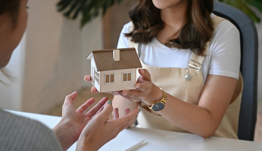 Money and Job Advice for Young People | The Mix | The Mix